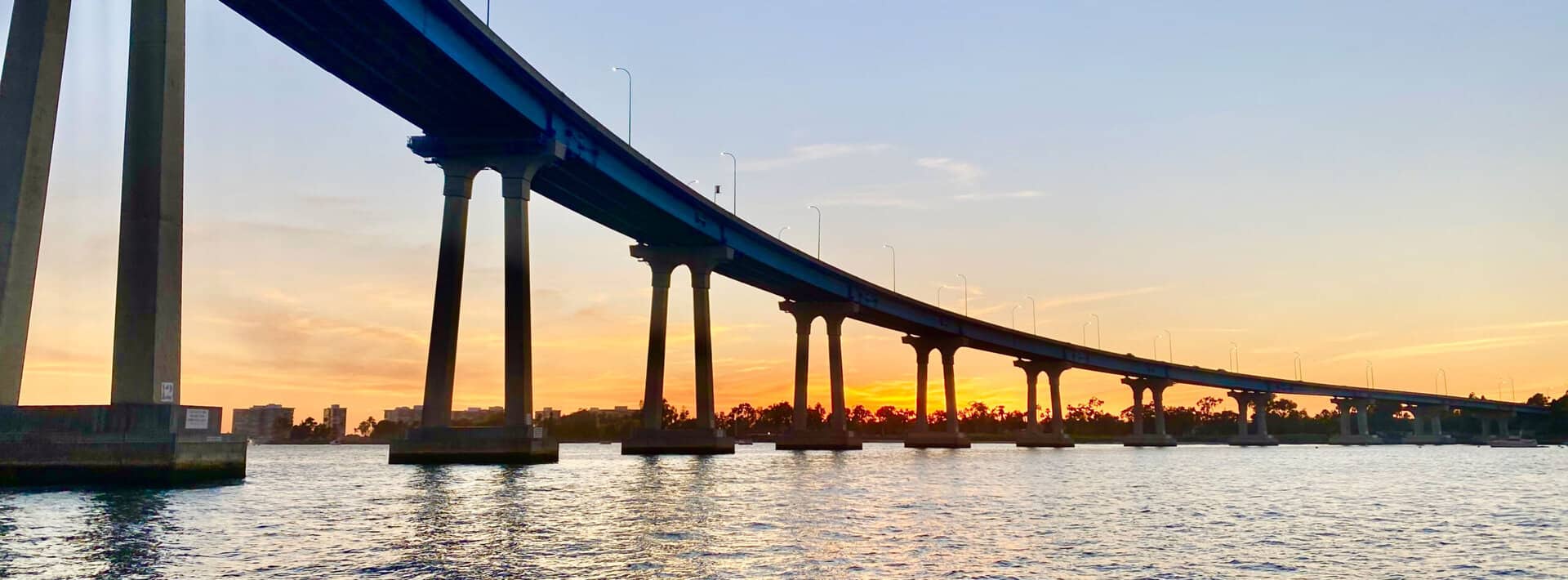 Upscale sailing experiences in San Diego - Riviera Luxury Sailing